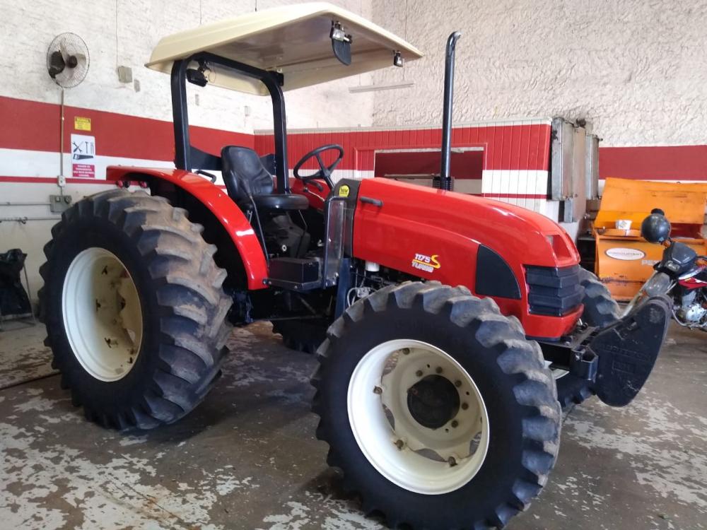 Trator 4x4 Yanmar Agritech 2060 ano: 2001 Reformado - Silva Tratores ...